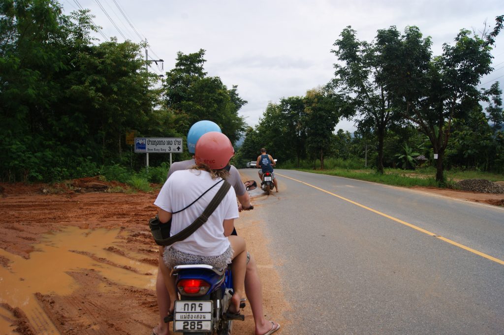 10 tips for travelling through Asia - Kelana by Kayla